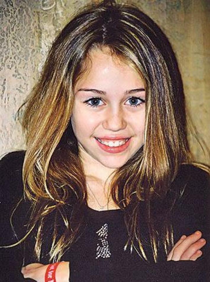 Miley Cyrus, 24 Años en 24 Fotos