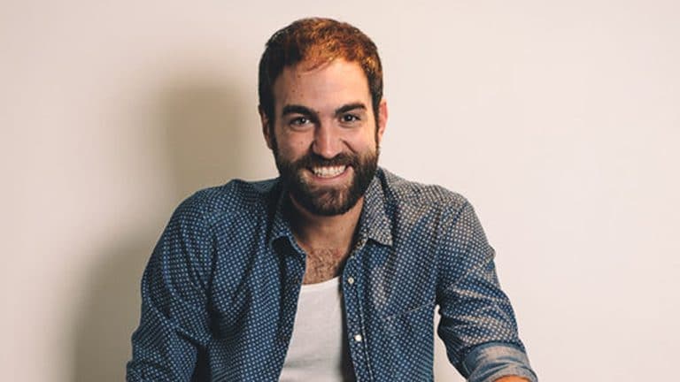 Jon Plazaola: su edad, su pareja y biografía de Raúl en ‘Amar es para ...