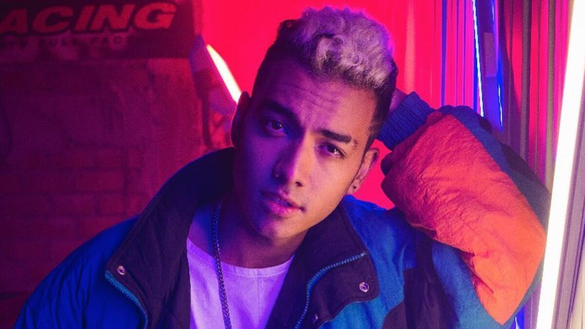 Saak: su edad, su pareja y biografía de Okane en ‘Rebelde’