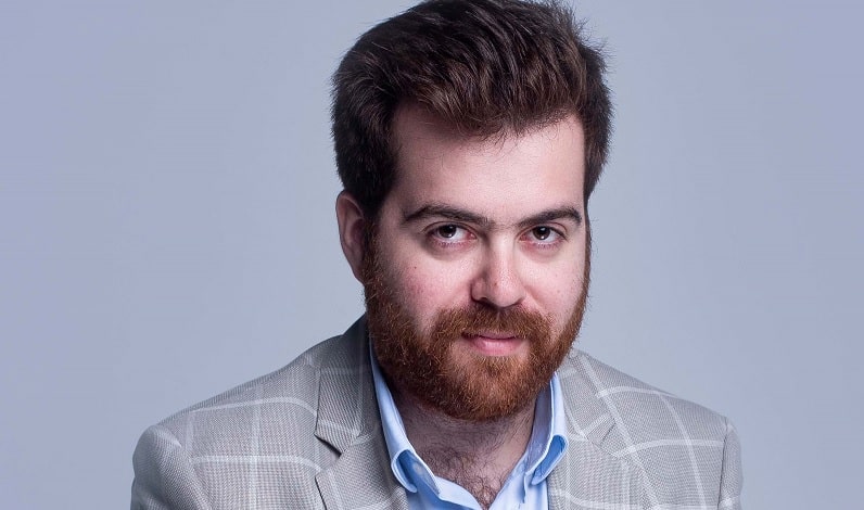 Adrián Pino: su edad, su pareja y biografía del concursante de ...