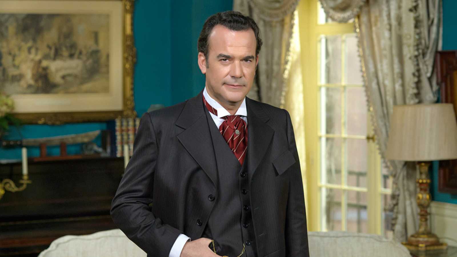 Manuel Regueiro: su edad, su pareja y biografía de Alonso Luján en ‘La ...